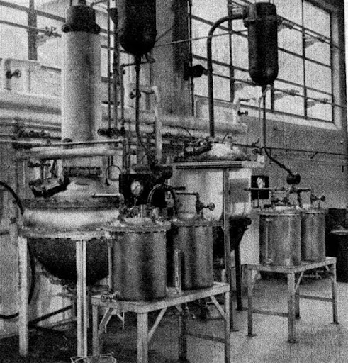 Rectification and Fractionation of Essential Oils