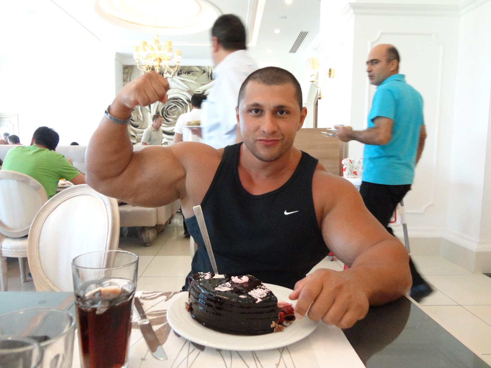 Muscle Ammiratore: IANA IONUT : THE ROMANIAN MUSCLEBULL