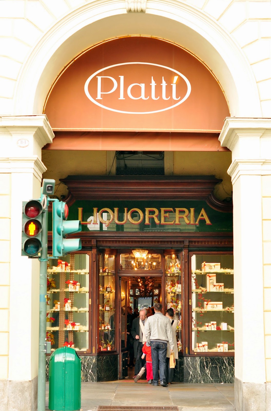 Sere in cucina: Platti: la magia di un caffè