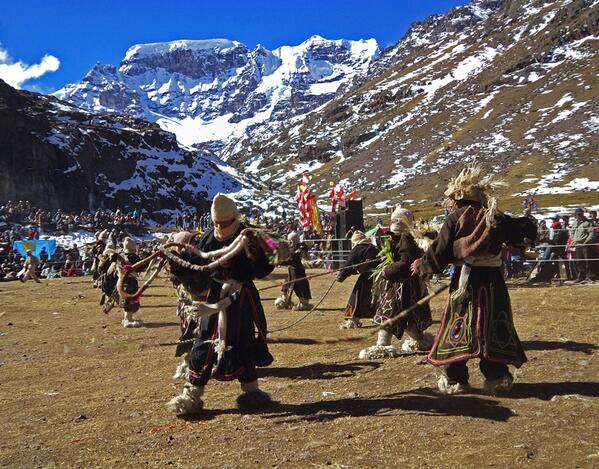 “LOS ENIGMAS DE LA CULTURA QUECHUA”: ALLINCAPAC RAYMI