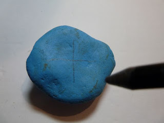 Make it easy crafts: How to paint a snowflake rock for the holidays