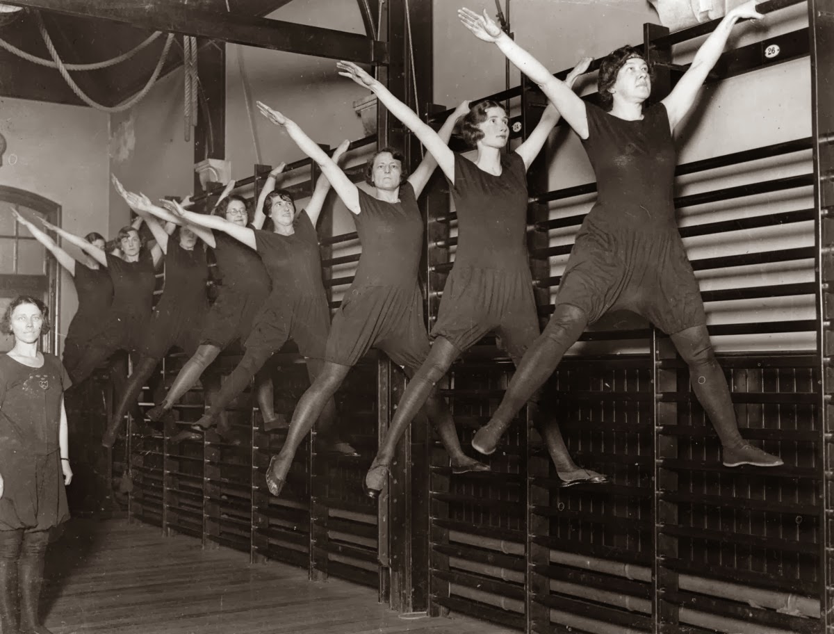 Hi Guys,: Vintage Photos Of Women Exercising Make Us Appreciate Our ...