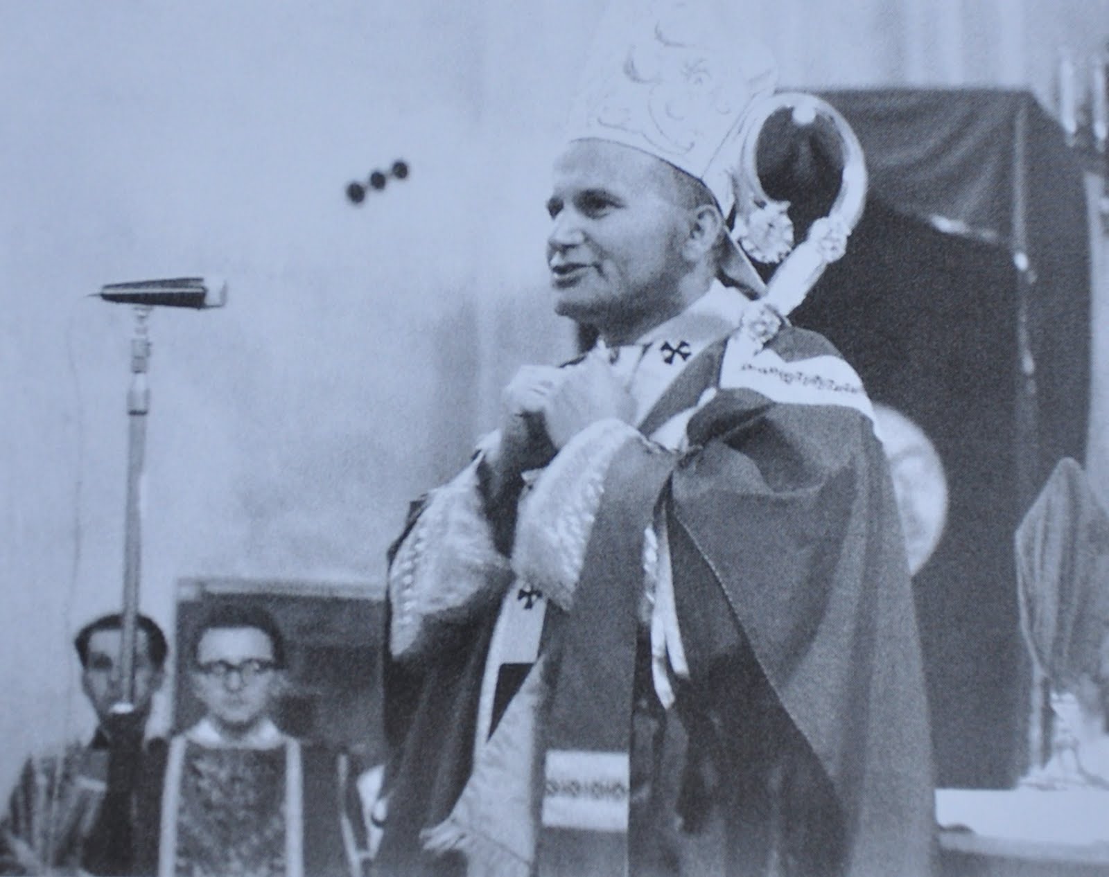Orbis Catholicus Secundus: John Paul II in Maniple