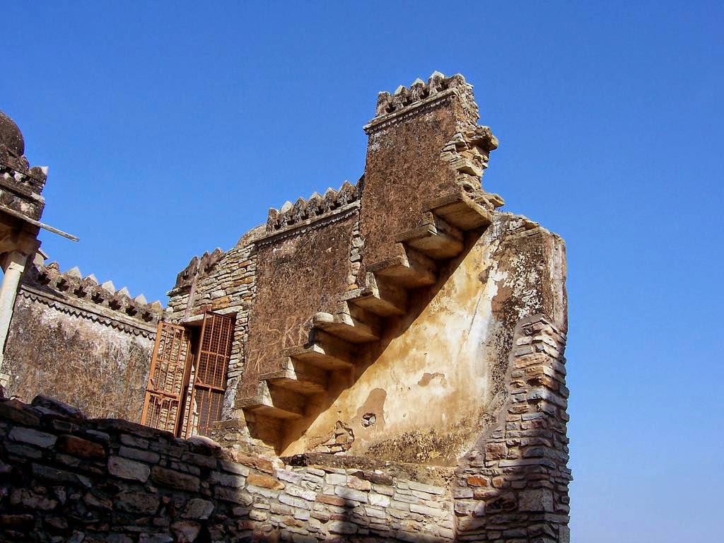 The Stairs to Nowhere ~ Kuriositas