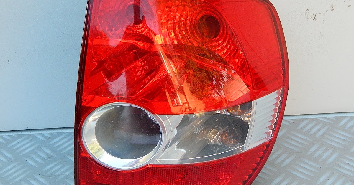 Naprawa świateł samochodowych: VW Fox prawa oryginalna lampa tył