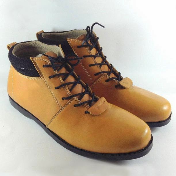 Sepatu Kulit Tanned Semir SuedeShoes