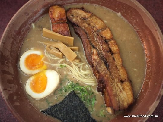 B-Kyu: Gumshara Japanese Ramen ~ Eating World - Chinatown