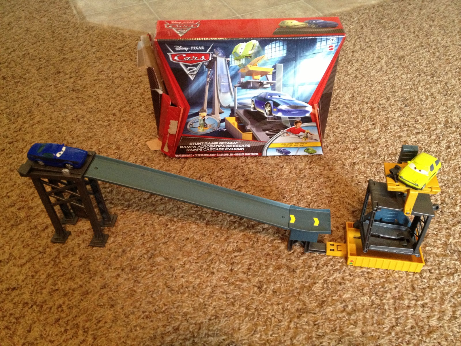 Dan the Pixar Fan: Cars 2: Stunt Ramp Getaway Track Set