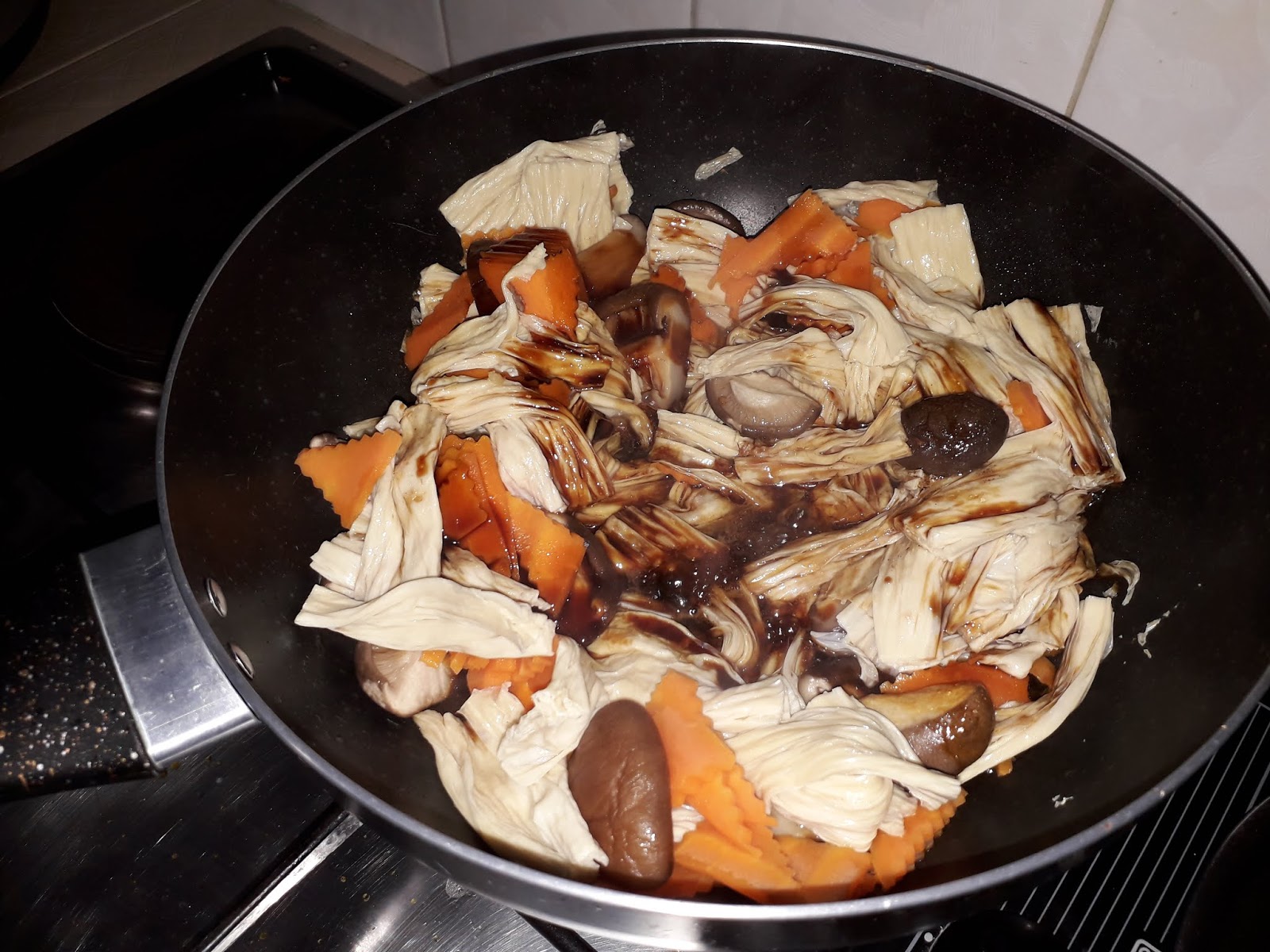 Cooking Pleasure: BRAISED MUSHROOMS WITH FRESH FU CHOK