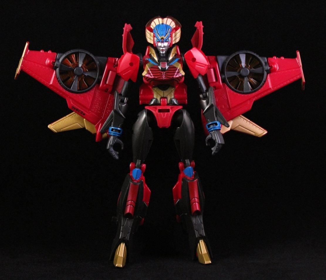 She's Fantastic: Transformer SDCC Exclusive COMBINER HUNTERS!