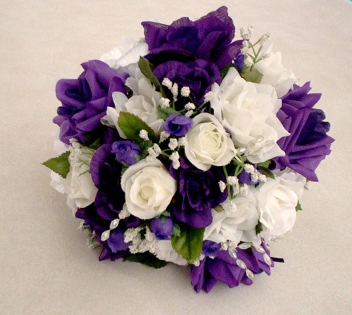 SHE FASHION CLUB: Purple And White Rose Bouquet