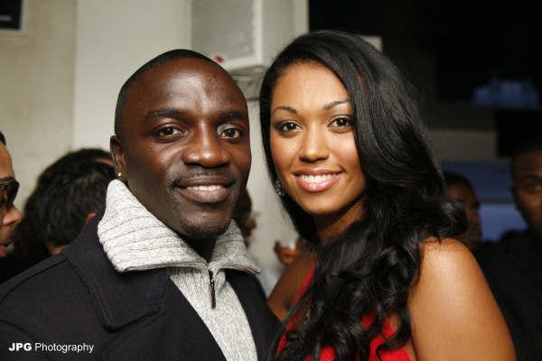Hollywood All Stars: Akon With Wife Pics