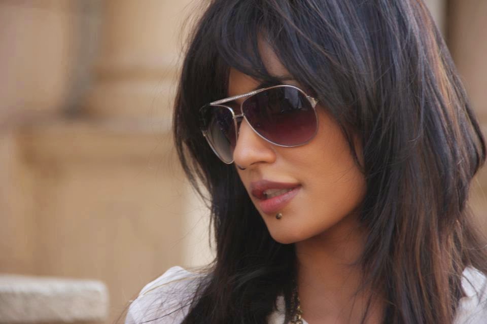 HOT, SEXY AND BEAUTIFUL MODELS: Chitrangada Singh Beautiful Lips