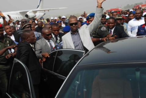 Governor Sullivan Chime Arrives Enugu Amidst Cancer Battle (Photos ...