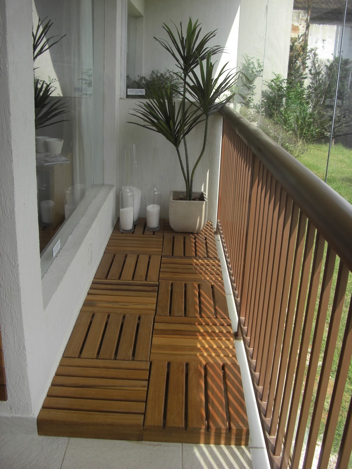 Varanda Decorada Com Piso de Madeira - X - Decoração de Casas e ...