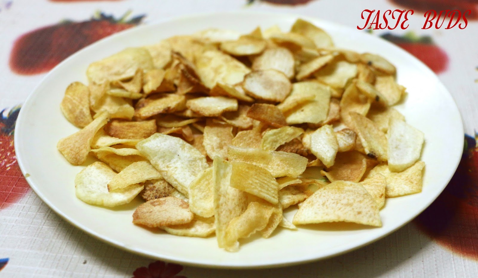 Anu's Taste Buds: Taro Root Chips/ Chembu Upperi