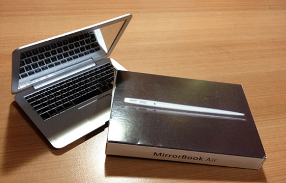 Macbook Air Mirror – Feel Desain | your daily dose of creativity
