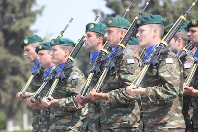 ΑΪΝΤΕ ΚΑΙ ΣΤΗ ΣΜΥΡΝΗ ΜΕ ΑΠΟΒΑΤΙΚΑ... ΠΗΡΑΝ ΤΟΝ ΠΡΑΣΙΝΟ ΜΠΕΡΕ ΟΙ ...