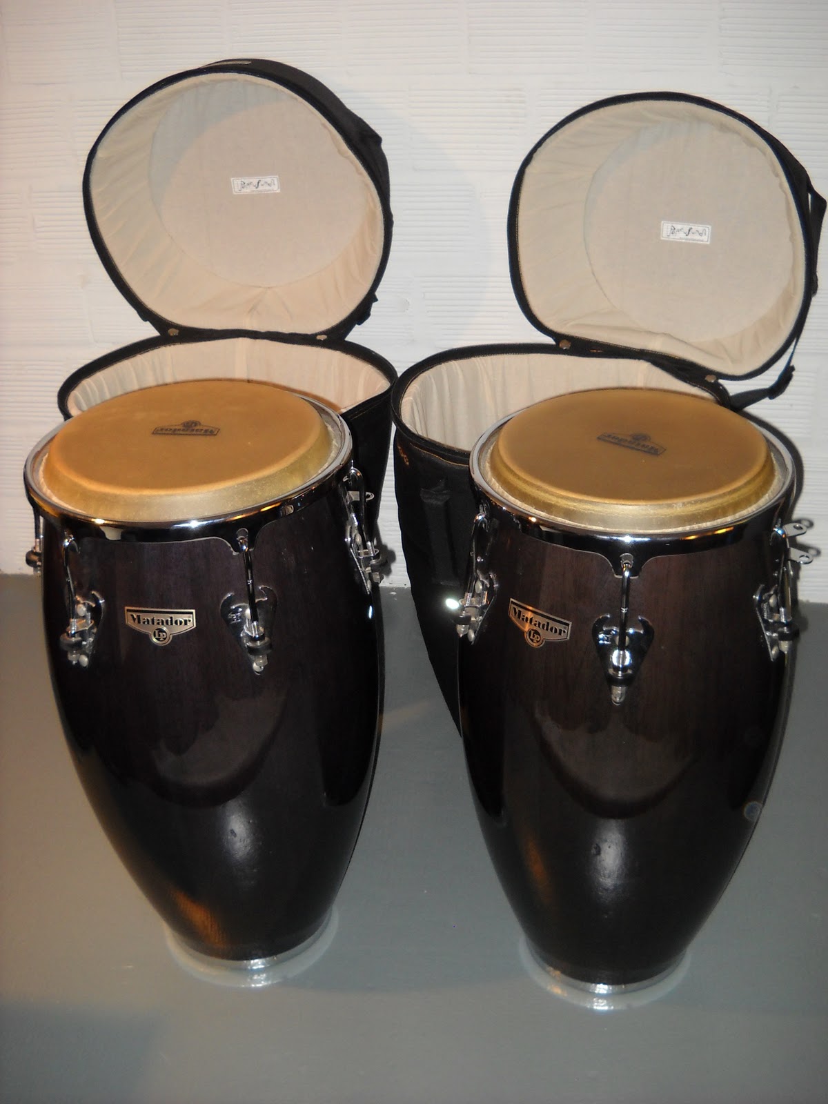 FUNDAS PARA INSTRUMENTOS MUSICALES: FUNDA PARA QUINTO, CONGA Y TUMBADORA