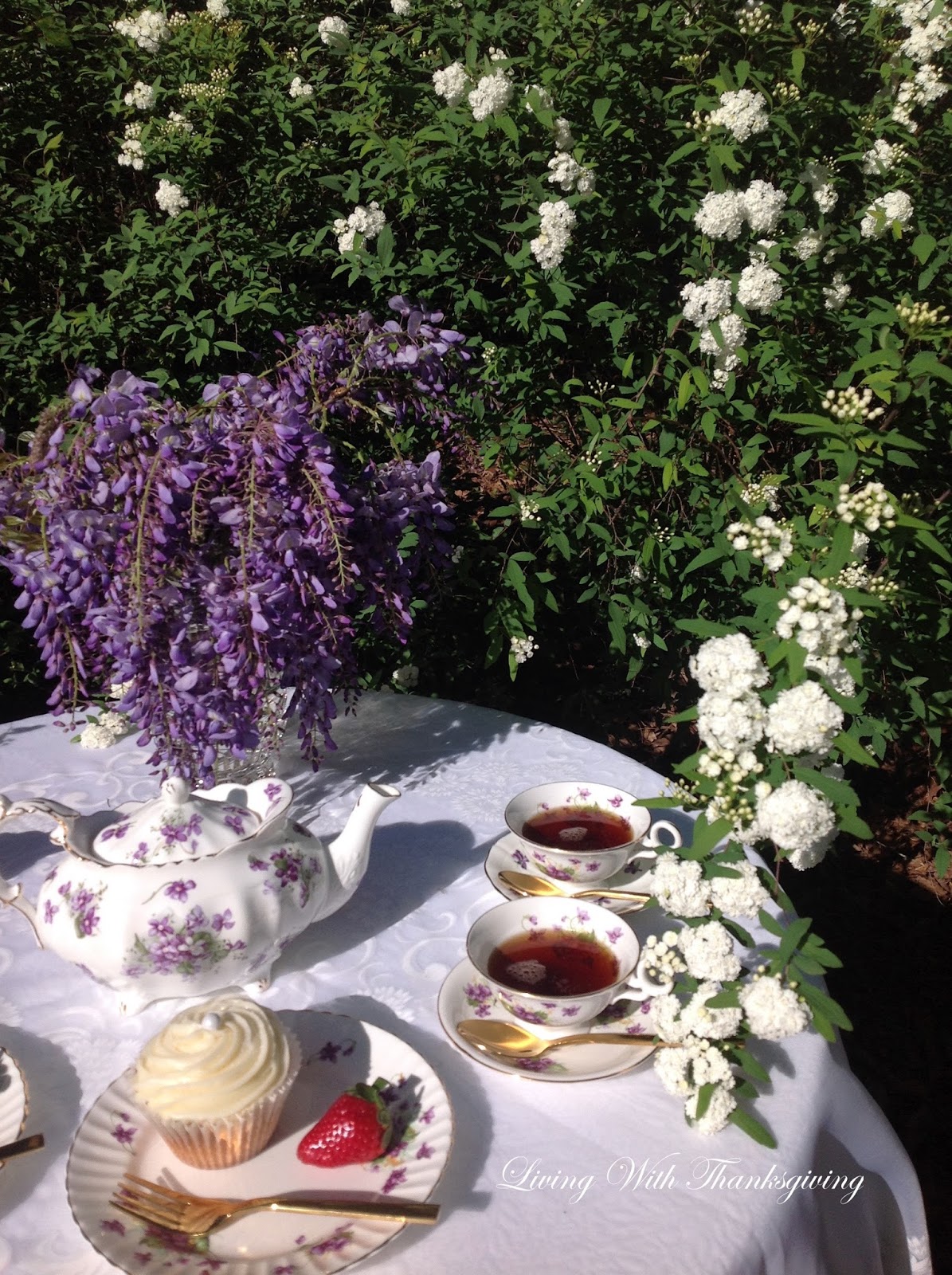 Heirloom China Tea Set - Living With Thanksgiving