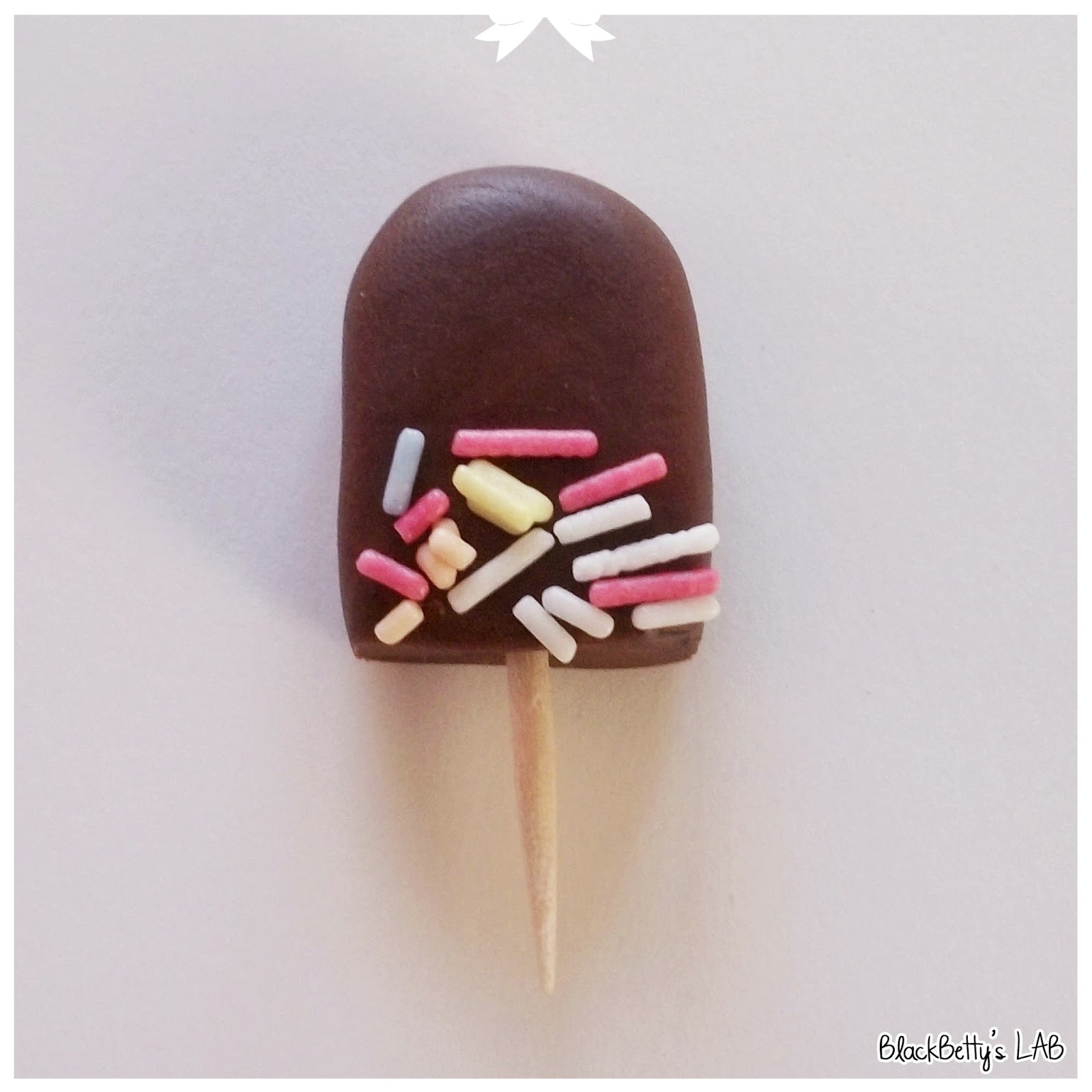 BlackBetty'sLab: Tutorial Gelato su stecco in pasta di zucchero
