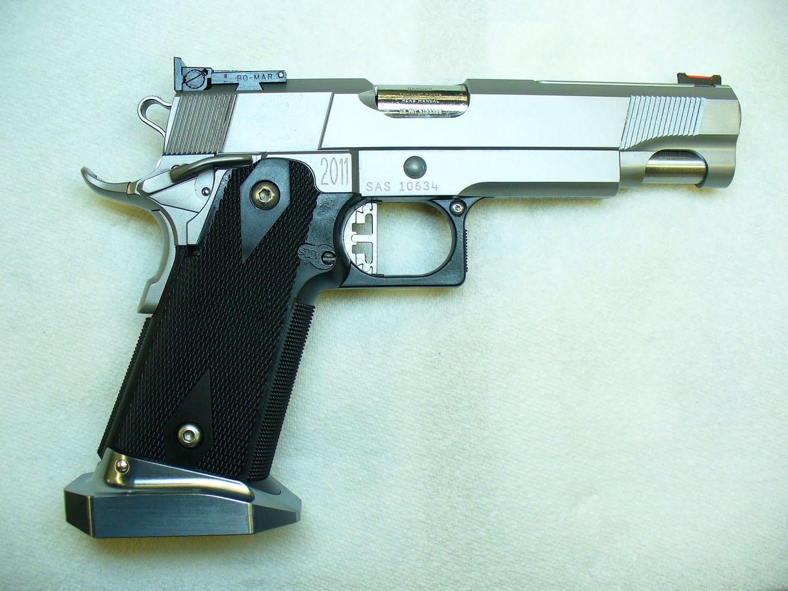 TACTICAL WAREFARE ARMORY: 1911-2011 PISTOLS