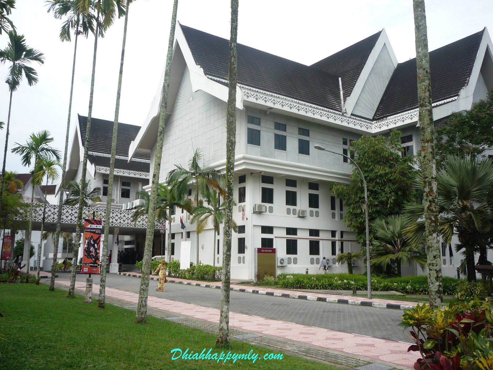 dhiah ss501: MASJID SULTAN ISMAIL,DEWAN SULTAN ISKANDAR, UTM,UNIVERSITI ...