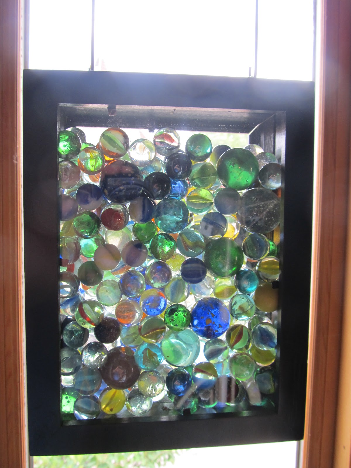 David Scrimshaw's Blog: Coloured Marbles Frame