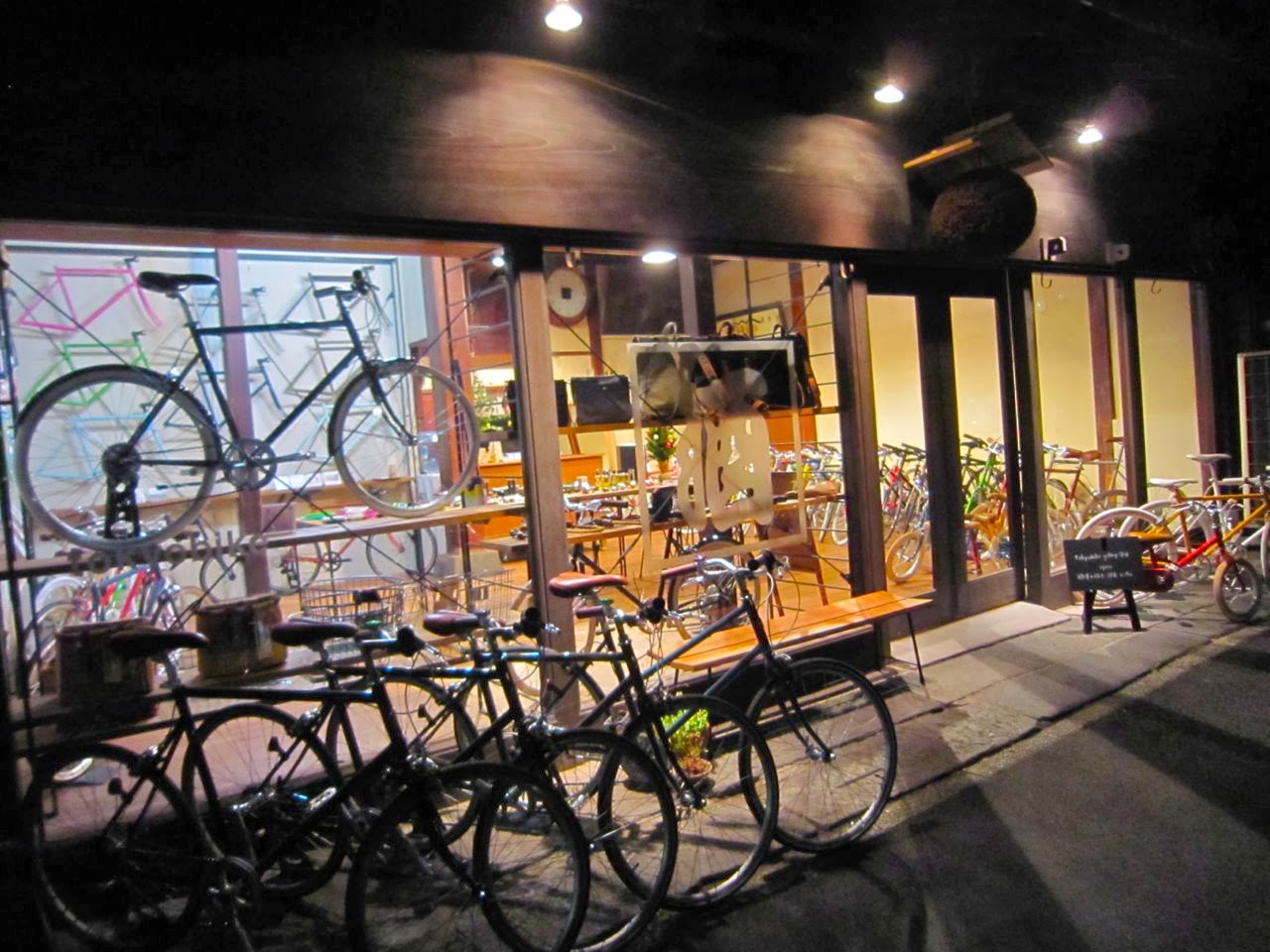 Love the Fold: A visit to Tokyo Bike, Yanaka