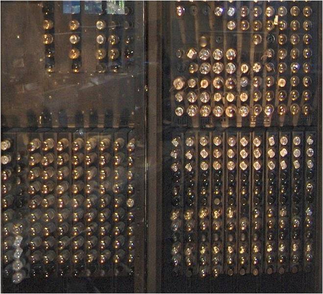 BAÚ DOS FATOS: PRIMEIRO COMPUTADOR DO MUNDO