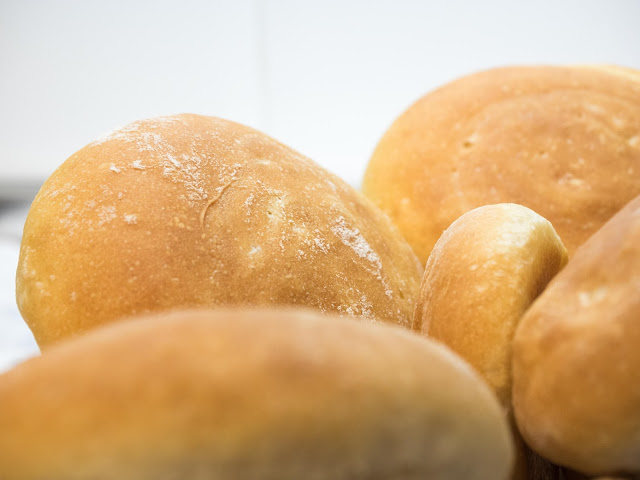 Bollos de pan blanco, tieeerrrrnoooosssss