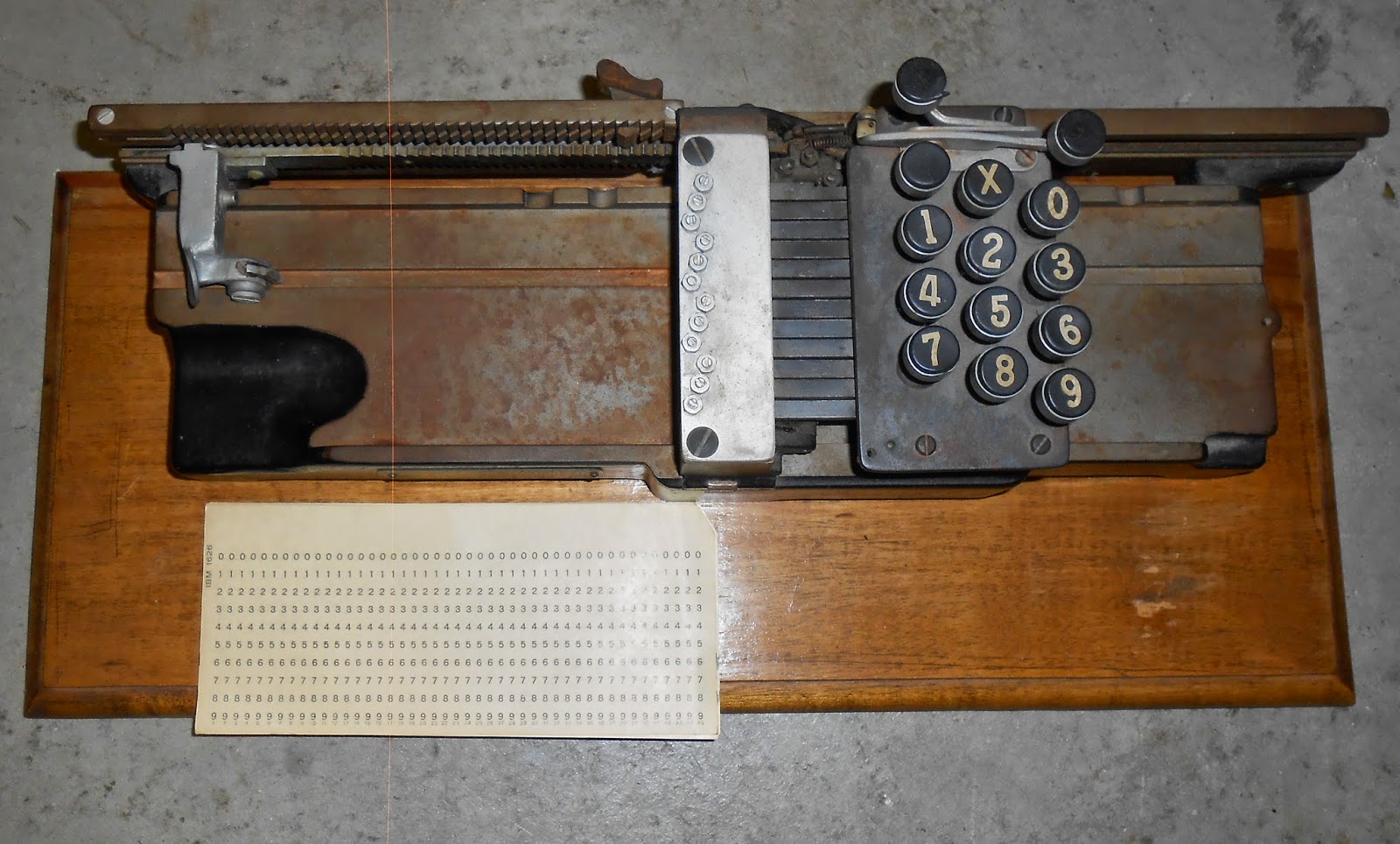 My Virtual Life: RetroTech: IBM 001 Manual Keypunch