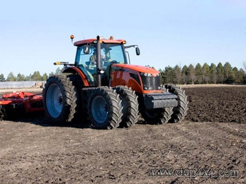 Tractors - Farm Machinery: AGCO DT Serie
