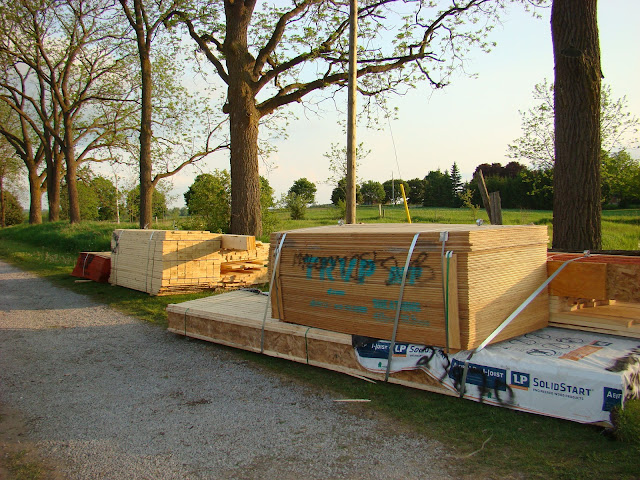 Building Walnut Farm: Day 1 of Framing