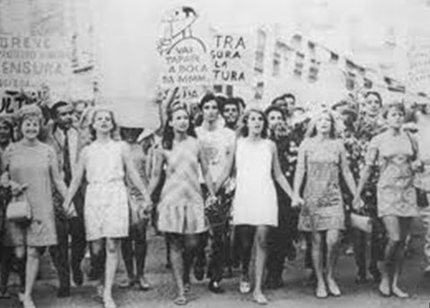 LUANDA TROPICAL: ANOS 1970