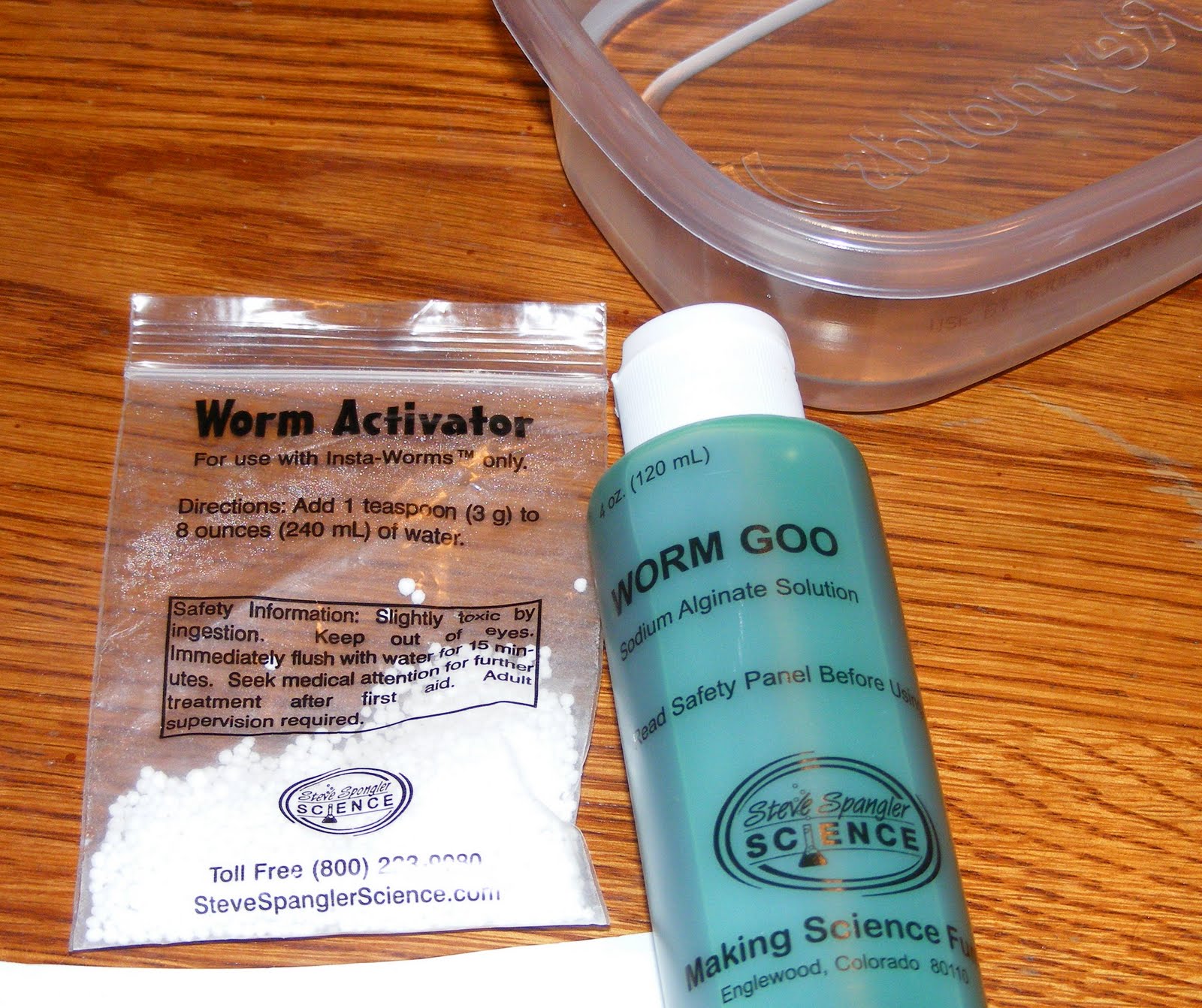 Ten kids and a Dog: We Made Worms--- Fun Science Sunday