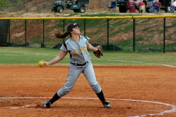 Lisa in America: softball on the weekend
