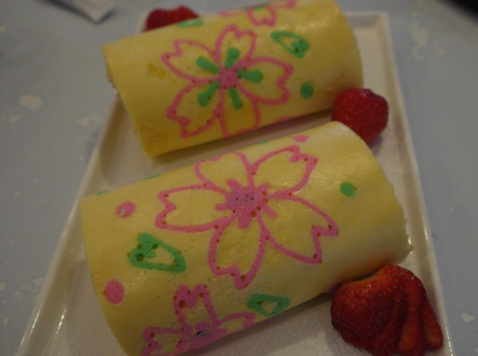 Decorated Roll Cake | Tokyo Desserts