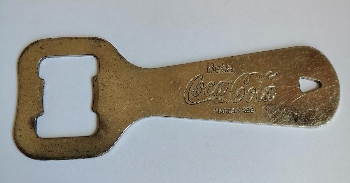 VINTAGE COCA COLA METAL BOTTLE OPENER 1970