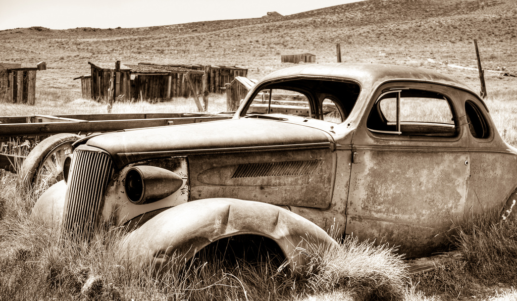 My 1928 Chevrolet: Rusty Relics (Latest Installment of over 150 photos)