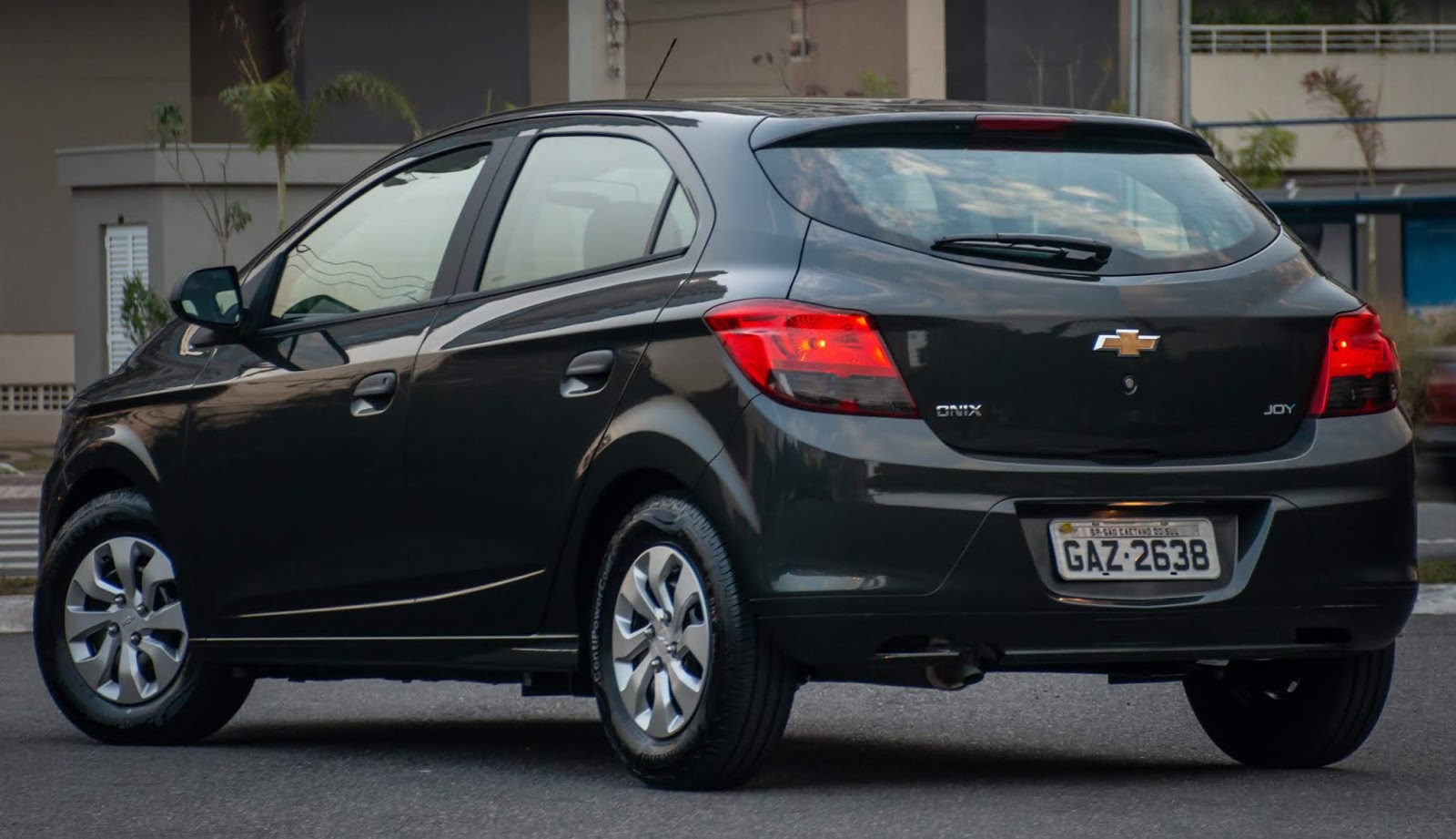 Chevrolet Onix Joy chega à linha 2019 com novidades