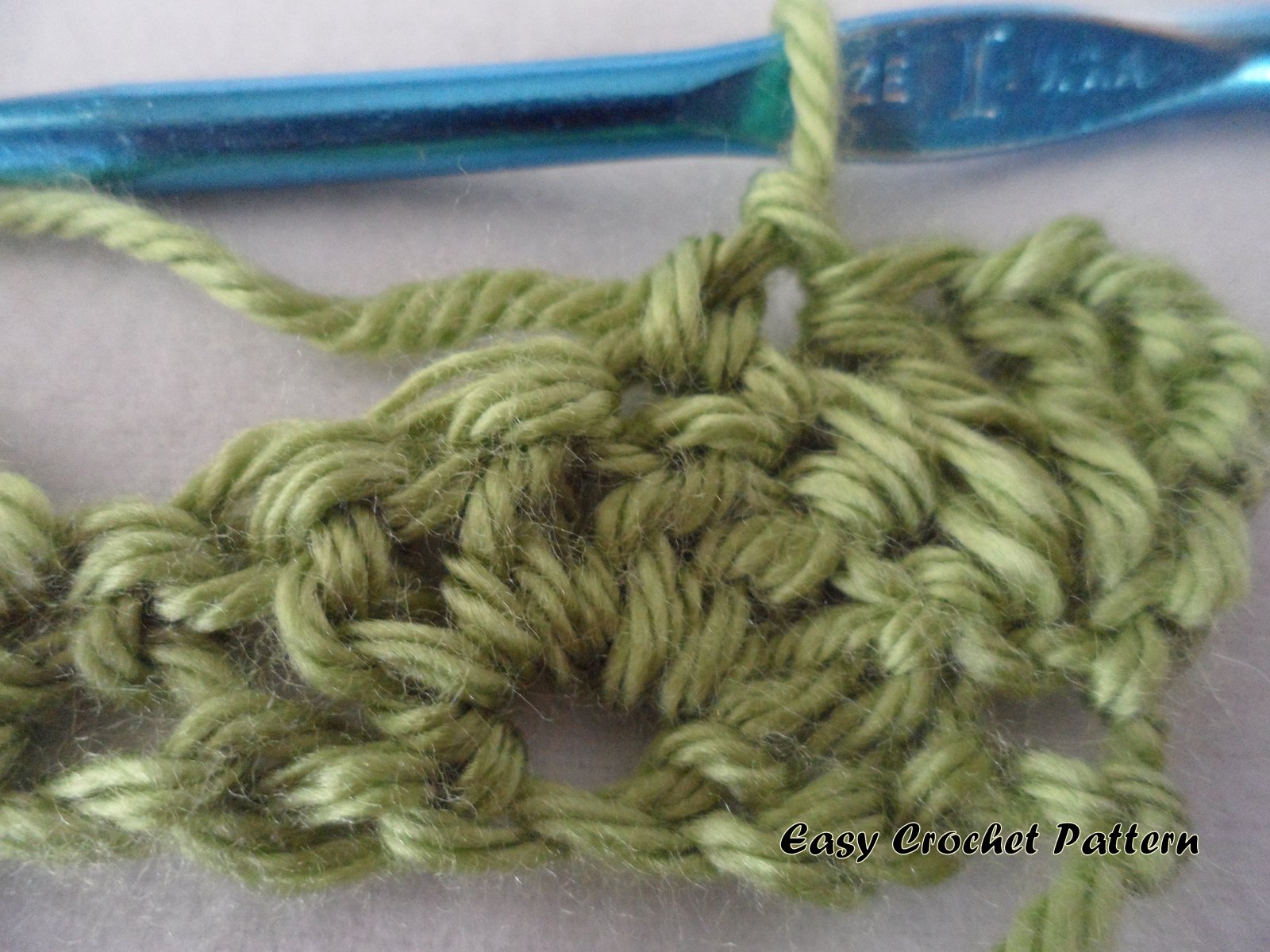 Easy Crochet Pattern: Crochet Shell Afghan Tutorial