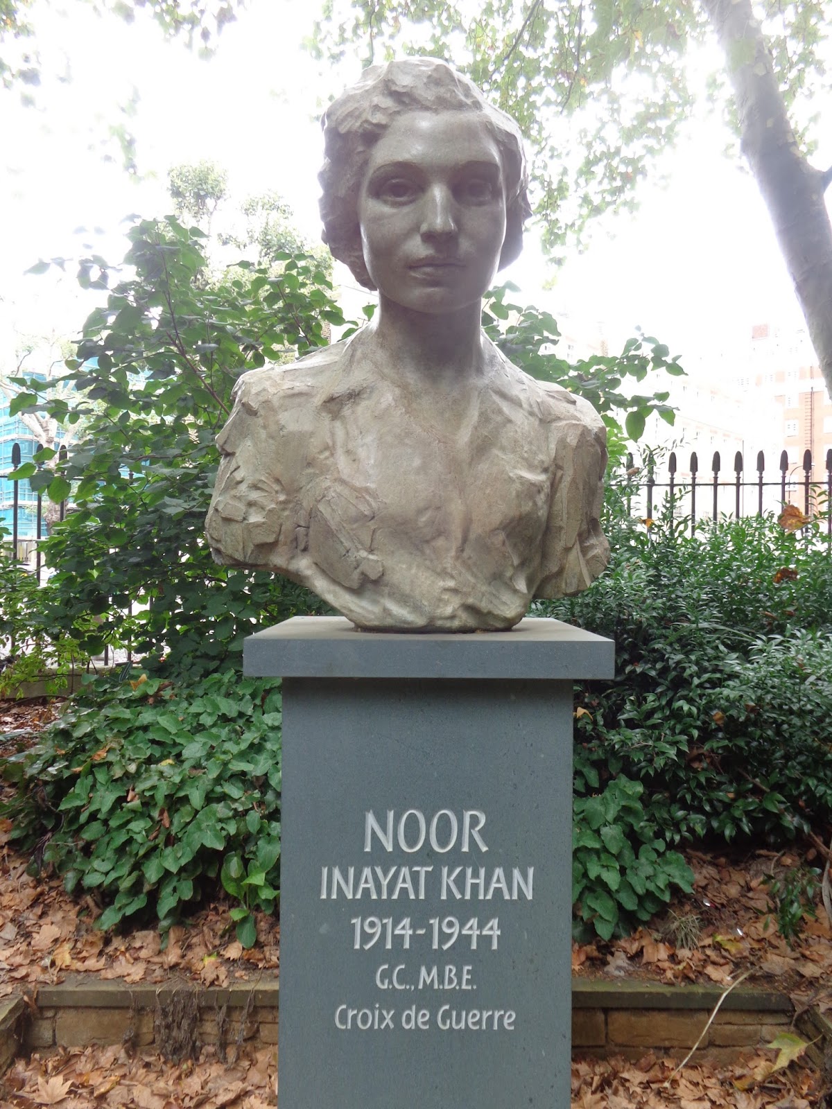 WW2 - The Second World War: S.O.E. agent Noor Inayat Khan (1914 – 1944)