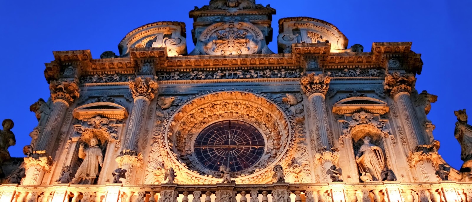 MiL - Messainlatino.it: La Basilica di Santa Croce in Lecce brilla di ...