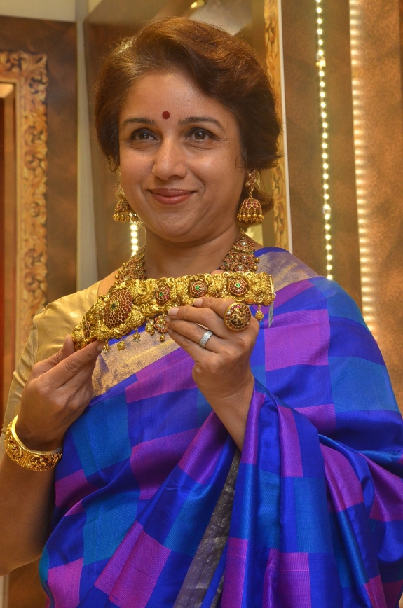 Actress Revathi Gallery | Gethu Cinema