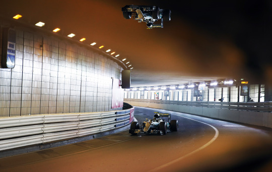 Let us have a look at some supercar's engine