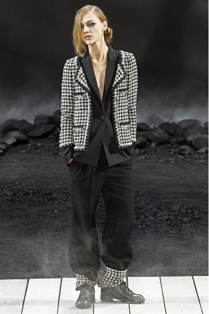 Sophia in fashionland: Chanel fall-winter 2011/12 ready-to-wear