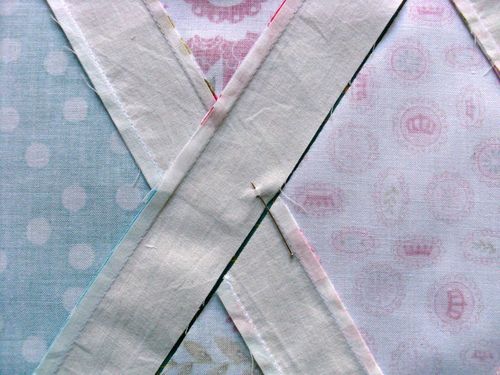 Jona&Lili: Sweet Divinity Diamond Quilt - Repost