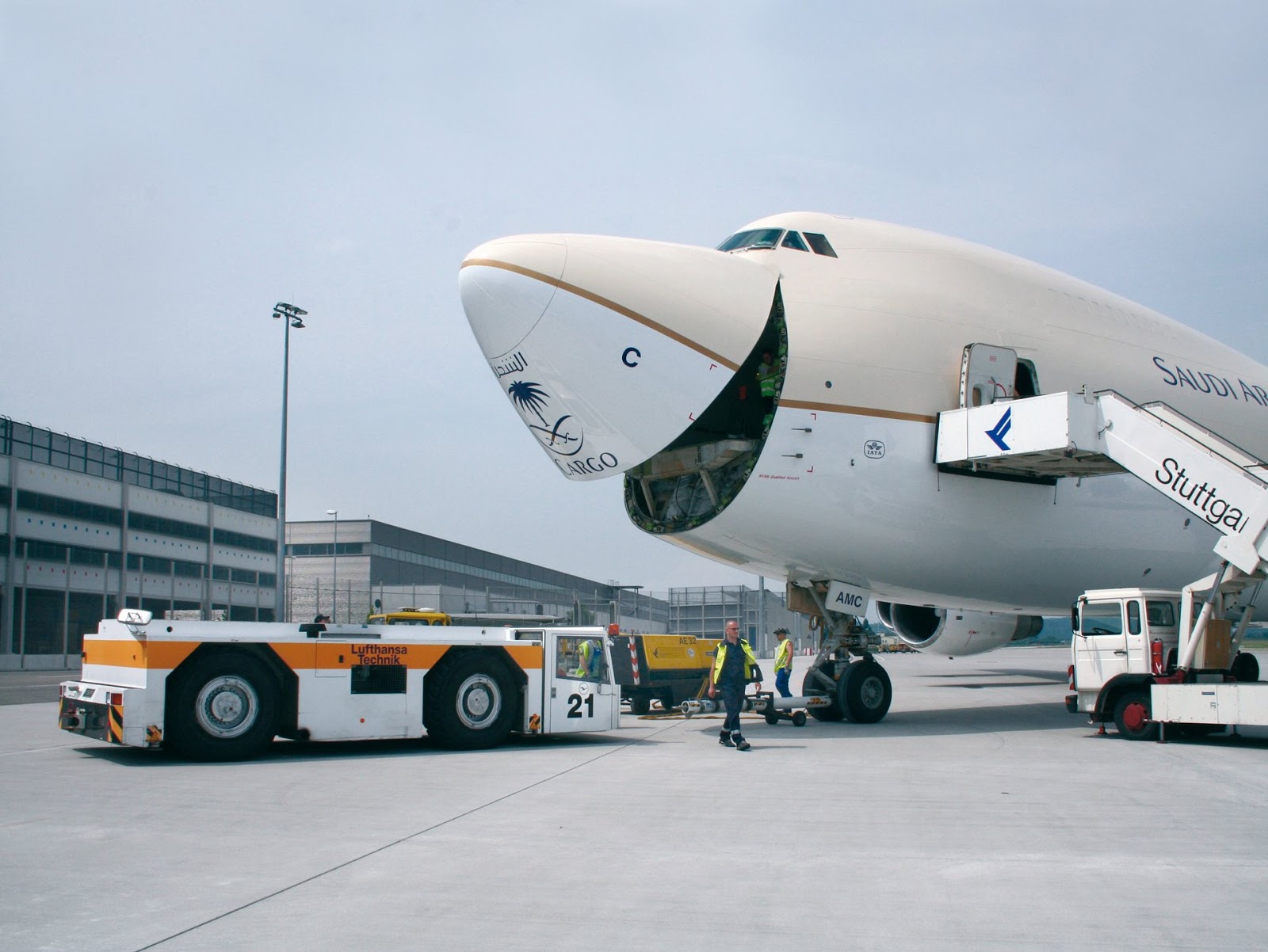 Freight Forwarding: The Secret World of Air Freight Forwarding