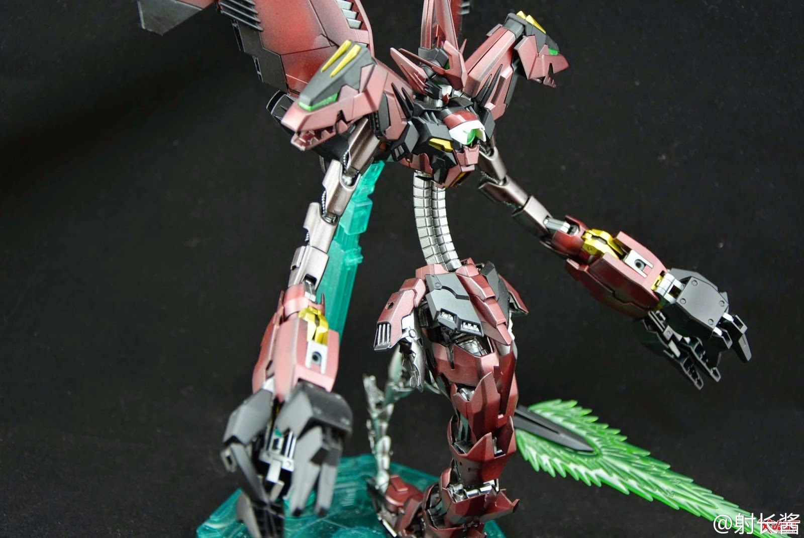Custom Build: MG 1/100 Epyon Gundam EW ver. "Devil Epyon"